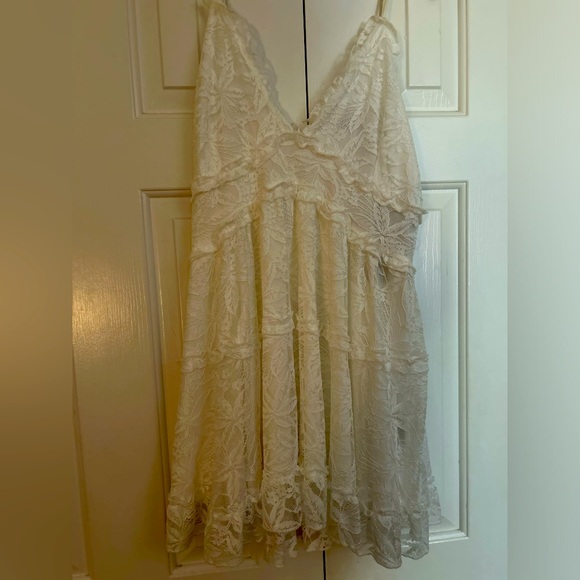 Fourteen Twelve | Dresses | Nwt Fourteen Twelve White Lace Ruffly Dress ...
